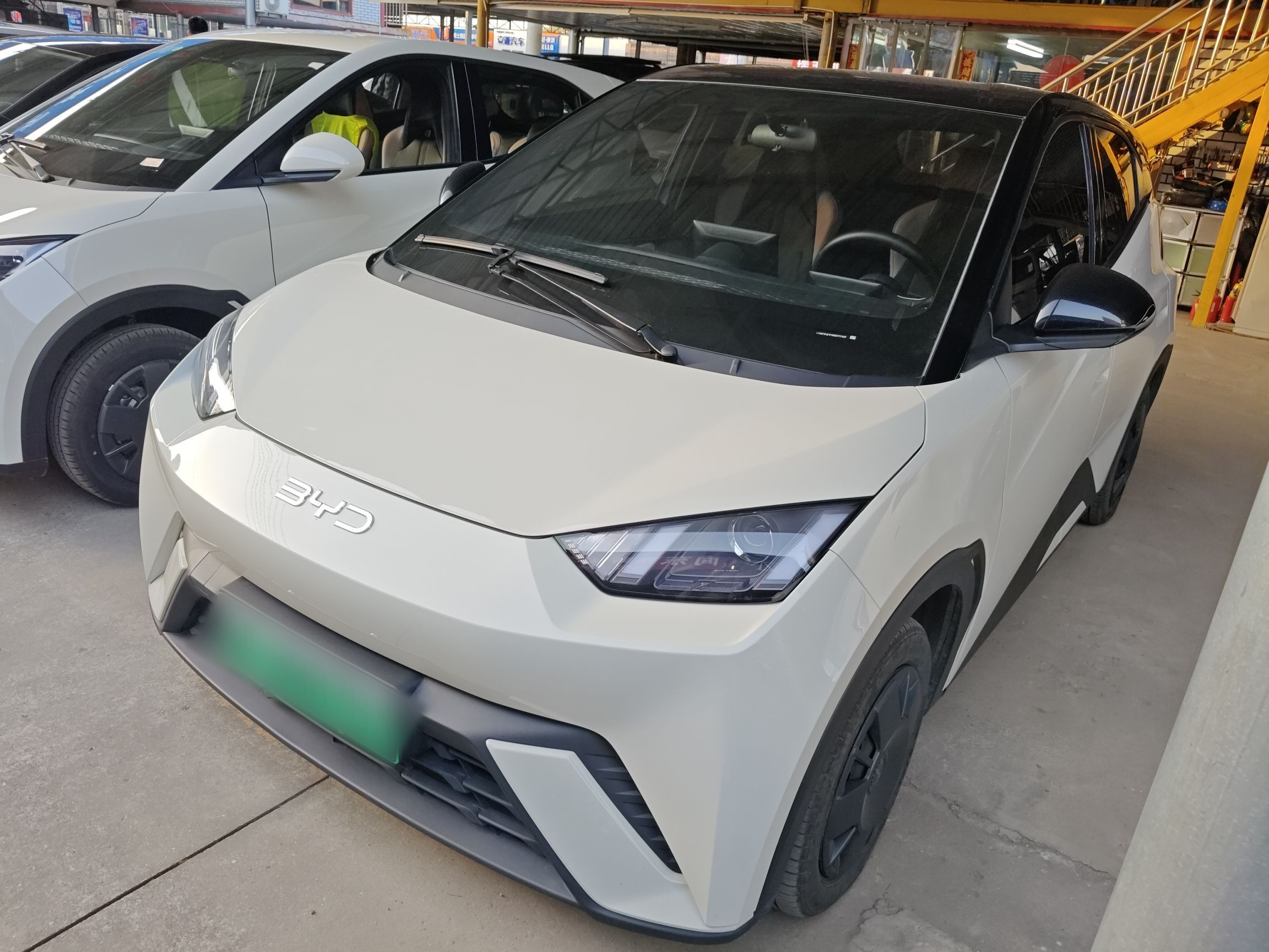 Подержанный BYD Seagull 2025 0.0L White 23100km AT 4 Seats на продажу ...